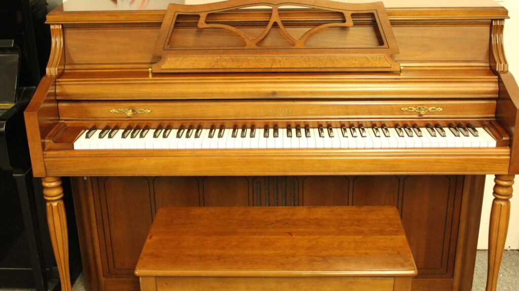 Wurlitzer 43" Console Piano - B Natural Pianos