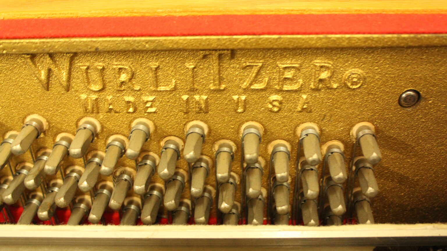 Wurlitzer 43" Console Piano - B Natural Pianos